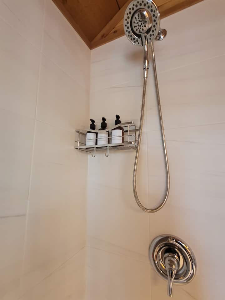 Intimate Cottage Plus Loft With Epic Lake Views - Val-des-Monts