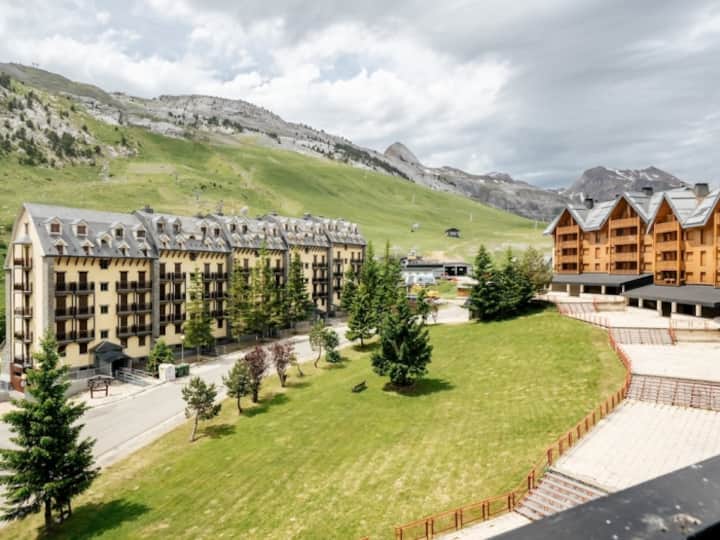 La Gran Plaza De Candanchu - Candanchú