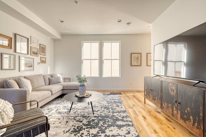 Bright 2br - North Tabor - Work & Recharge - Portland, OR