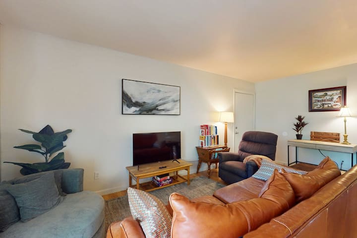 Private 4/2 Condo Walking Distance To Clemson - Clemson, SC