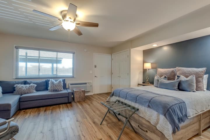 Urban Hideaway | Cozy Studio With Pool Access - Nashville, TN
