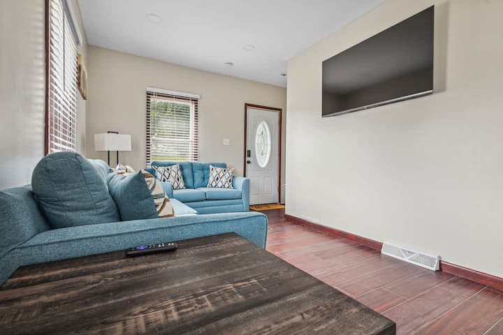 Cozy 2br 1br, 1 Block From Falls - Niagara Falls, NY