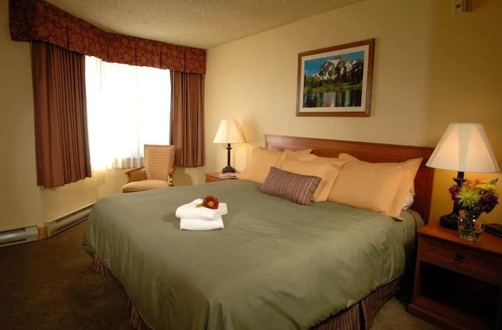 Pet-friendly Pitkin 2 Bedroom Suite | Grand Lodge - Crested Butte, CO