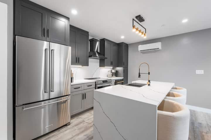 New Luxury 4 Bed Condo, Perfect For Winter Rental - Hampton Beach, NH