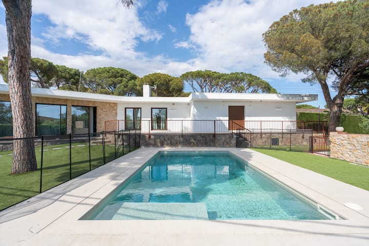 Magnífica Casa Con Piscina En Platja D'aro - Platja d'Aro