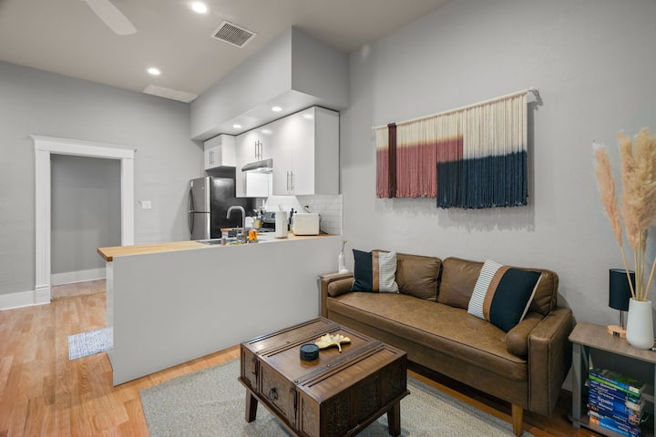 Near Downtown/utep - Unit 2 Modern Historic Duplex - El Paso