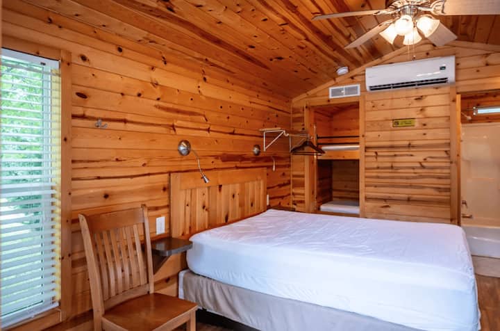 Premium Cabin-sleeps 4 - Lake Whelchel, SC