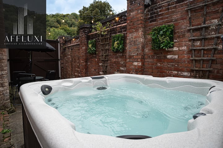 Ironbridge Riverside Hot Tub Retreat - Ironbridge