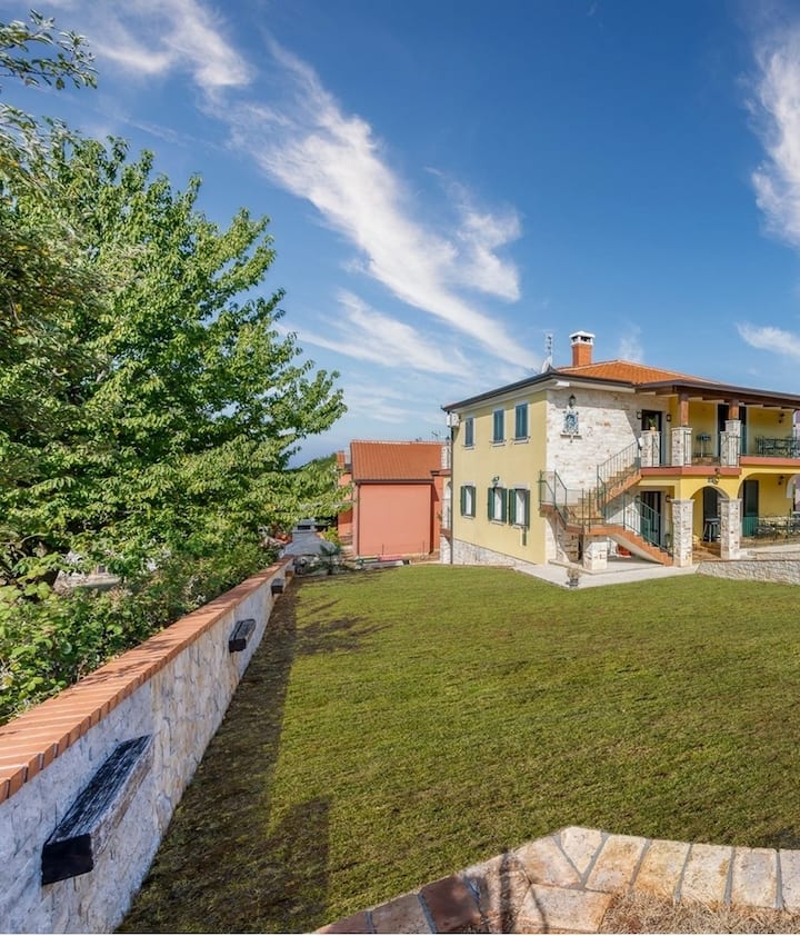 Ivana In Karpijan With Shared Pool - Two-bedroom A - Umago