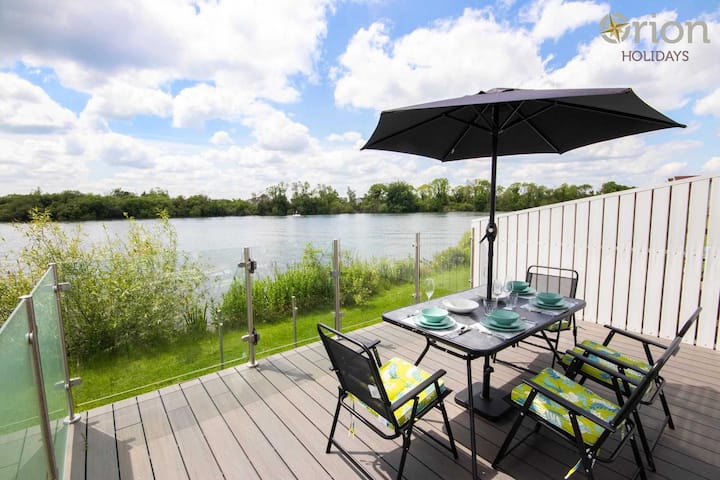 Spring Lake 18, Key Largo (P) - South Cerney