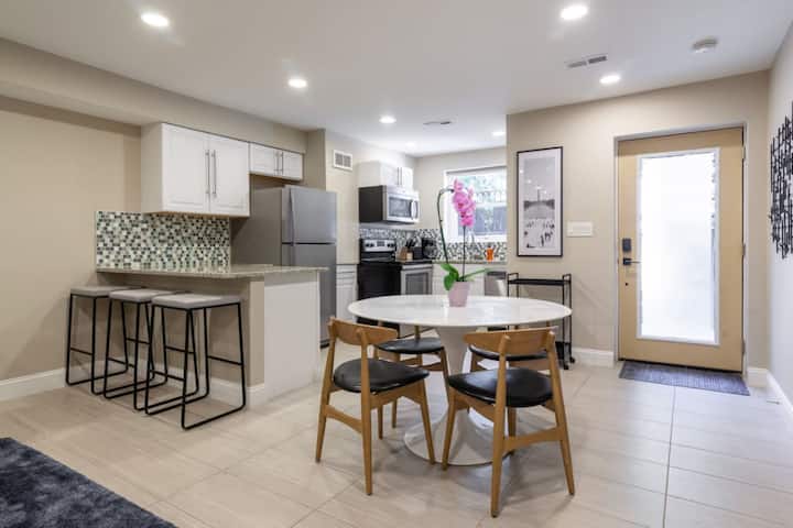 Guest Suite W. Full Kitchen Near Convention Center - Washington, D.C., DC