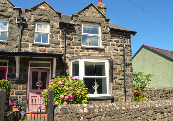 Cwtch Cottage - Tywyn