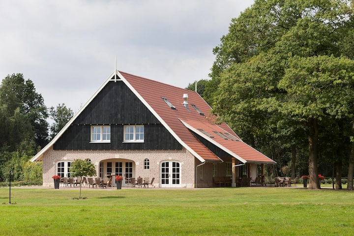 Villa Landzicht | 10 - 30 Pers. - Enschede