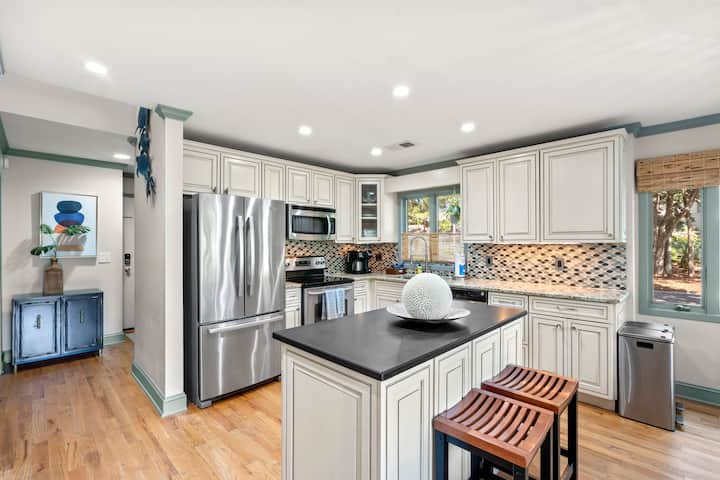 1337 Fairway Oaks: 3br, Lagoon Views, Near Beach - Kiawah Island, SC