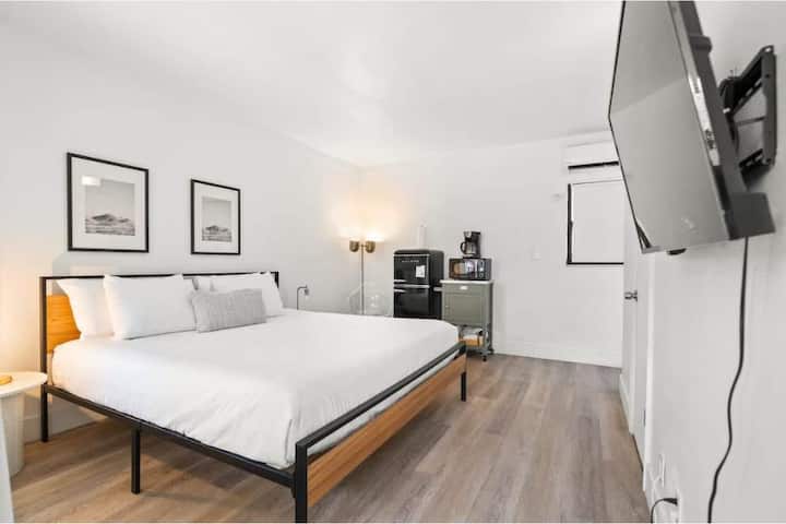 Ft Lauderdale Guest Suite Pool/parking Steps To Th - Fort Lauderdale, FL