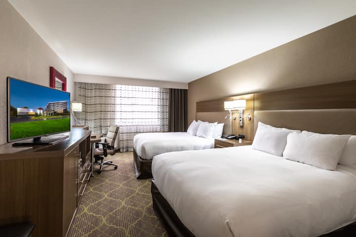 Comfy Queen Beds | Free Parking. No Cleaning Fee - Winston-Salem, NC