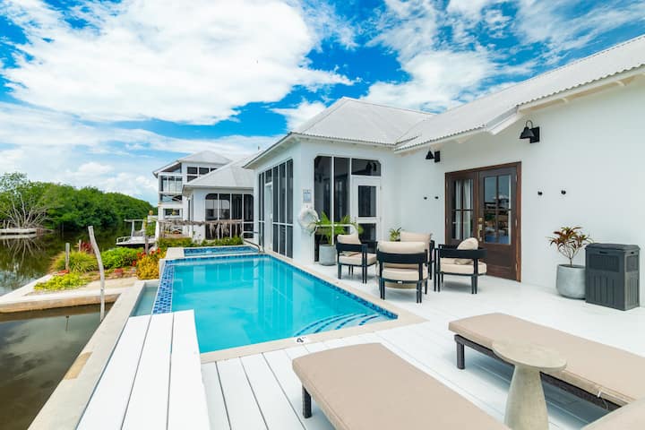 Belizean Serenity &Mistico Beach Club+boat Shuttle - Belize