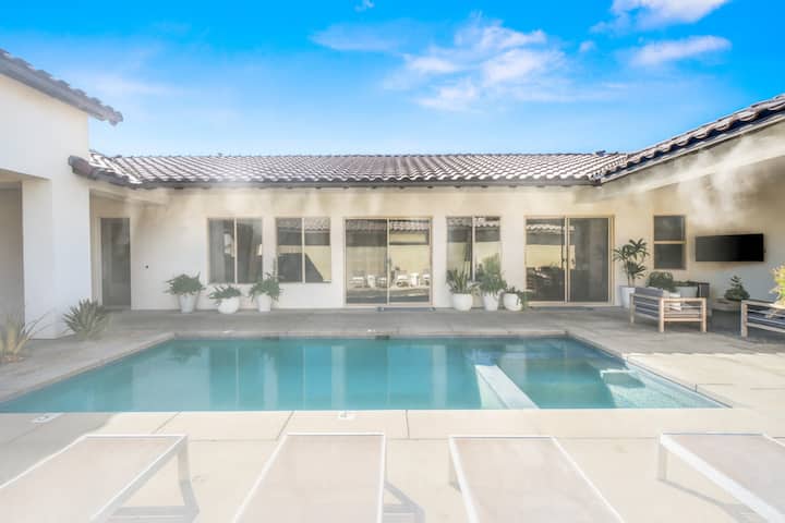Sunny Desert Home W/ Pool & Hot Tub - La Quinta, CA