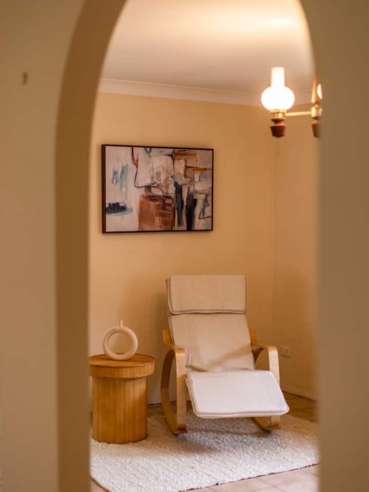 Steps From Mall! Super Convenient 3br Cozy House - Springwood