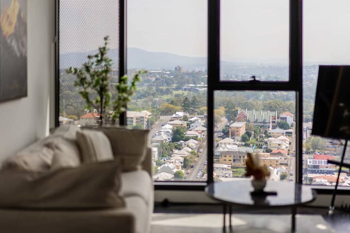 Stylish High-rise 1br With Stunning City Views - Brisbane