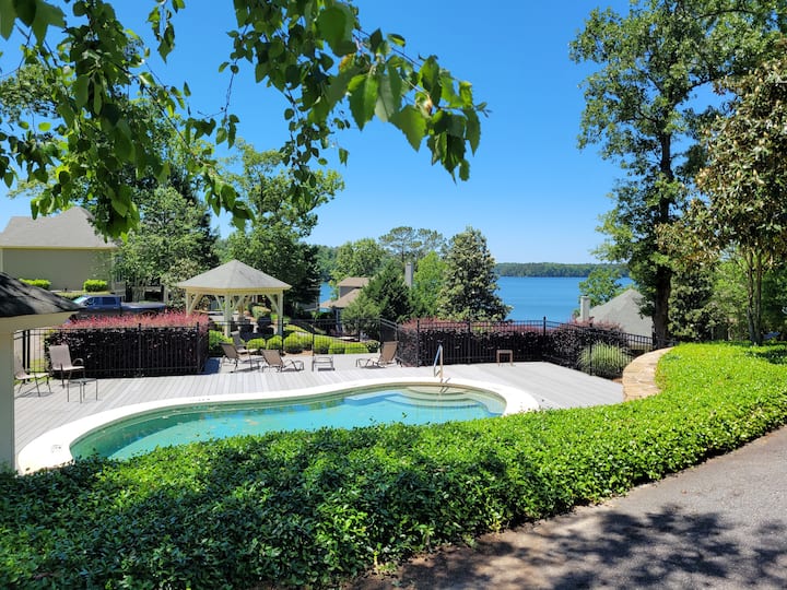 Villa By The Lake- 3br Lake Condo - Lake Martin, AL