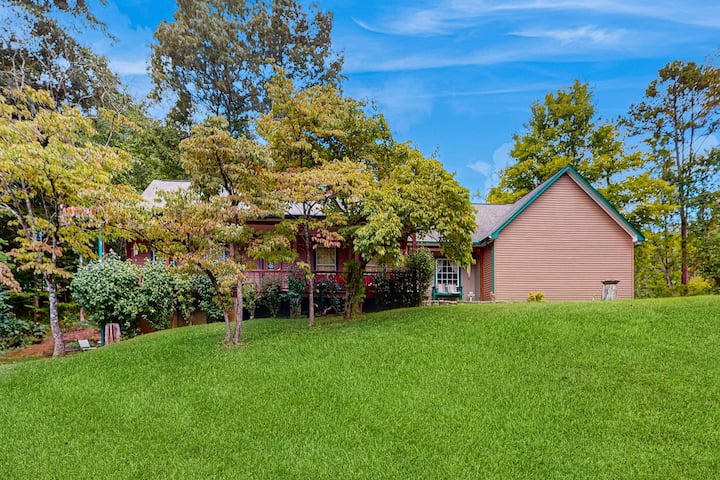 4br Home With Wi-fi, Shuffleboard, Close To Lake - Sevierville, TN