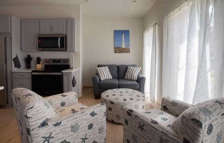 Stylish Apartment With Vibrant Square Views - Aruba