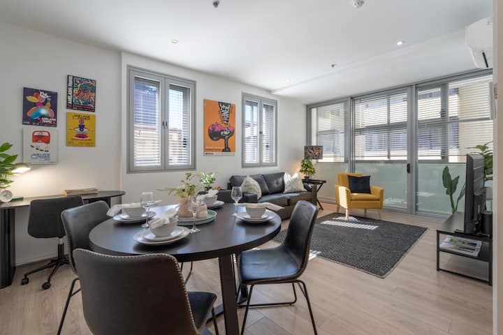 Artful Escape On York—a Stylish East End Lifestyle - Adelaida