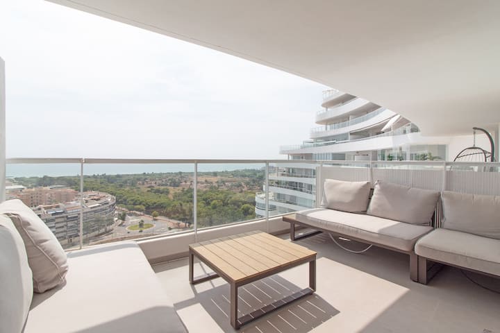 Apartamento De Dos Terrazas Con Vistas Al Mar - Sagunto
