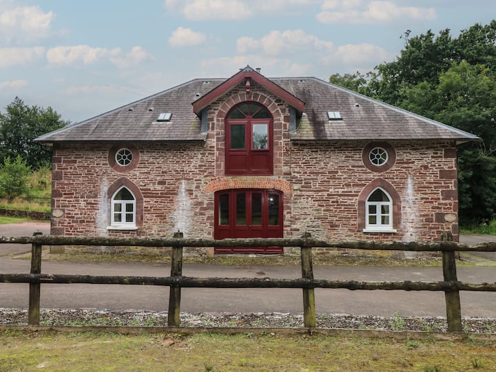 Meadow Cottage - Llandeilo