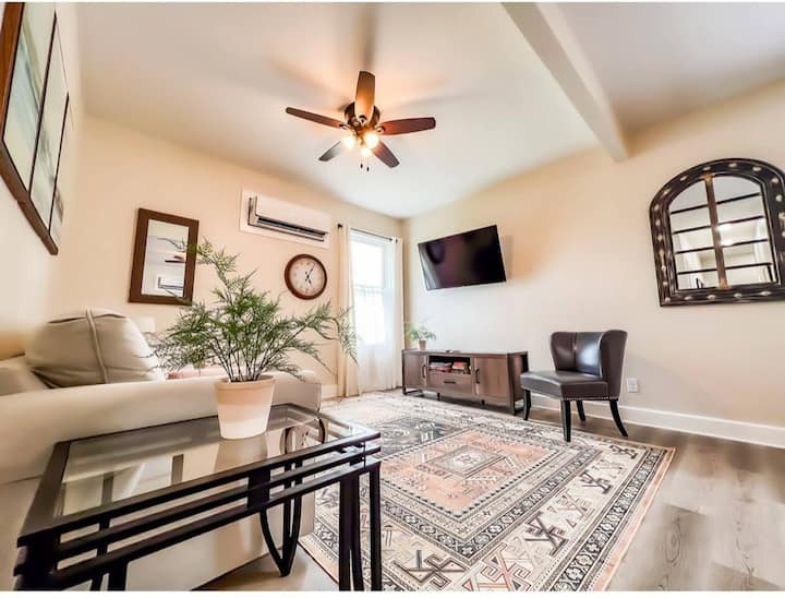 Coastal Green: Minutes To Cedar Point- Sleeps 11 - Sandusky, OH