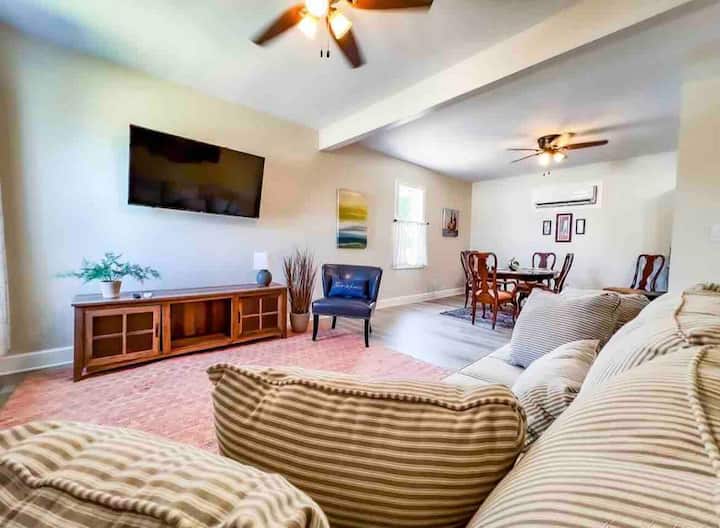 Coastal Rose-near Cedar Point & Sports Complex - Sandusky, OH