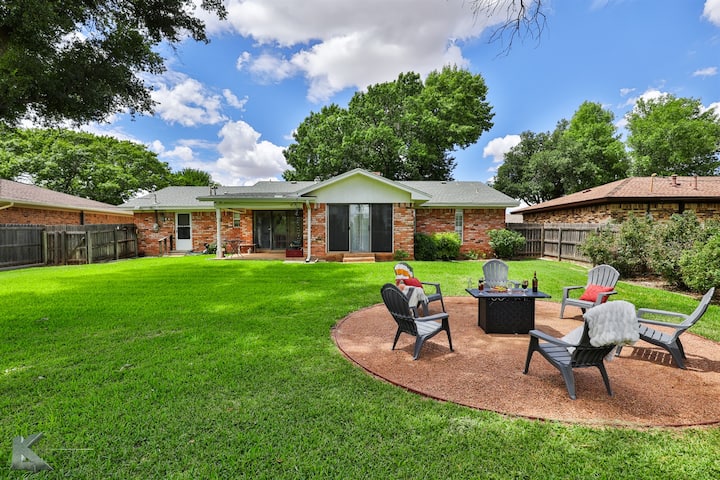 Maxine's Place- A Wonderful Family Legacy - Abilene
