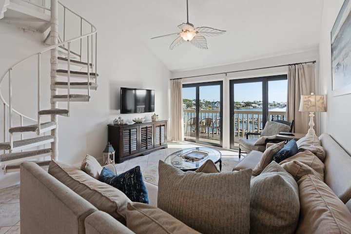 Waterfront Condo|nearby Beach|boat Slip|sleeps 12! - Orange Beach, AL