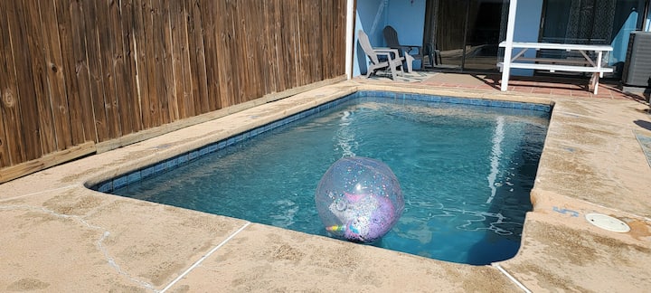 3 Bedr W/private Pool * 1 Block To Beach * Pets Ok - South Padre Island, TX