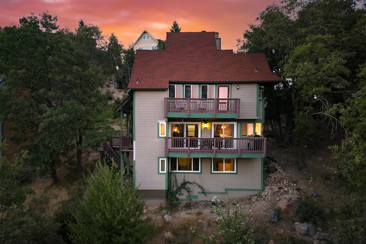 Mins To Lake, Arcade Room, Deck Views | Nadelhorn - Lake Arrowhead, CA