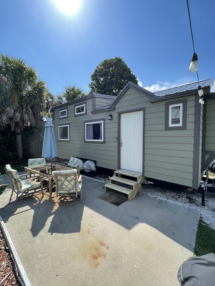 The Mermaid At Tiny House Siesta - Oscar Scherer State Park, Osprey