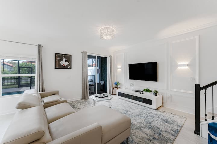 Stylish 5br Townhome Storey Lake By Disney - Kissimmee