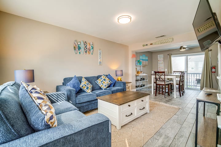 Bright Brigantine Townhome: Steps To Beach Access! - Brigantine, NJ