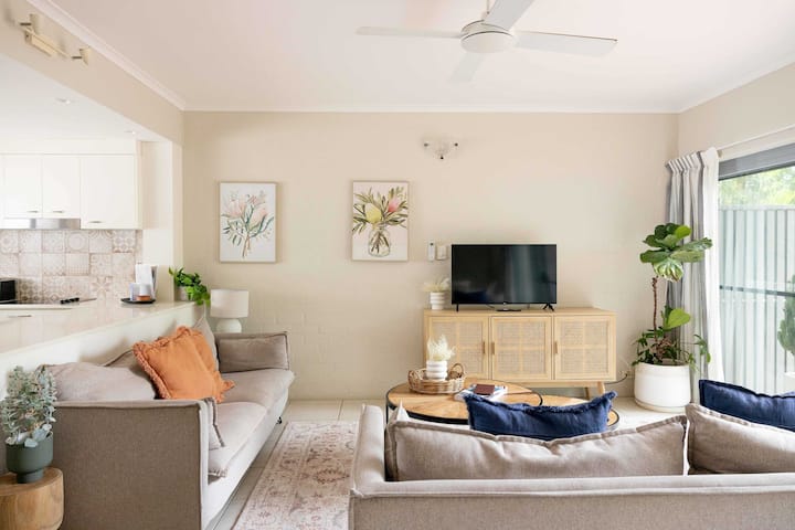 A Noosa Gem…just A Short Walk To Main Beach - Noosa Heads