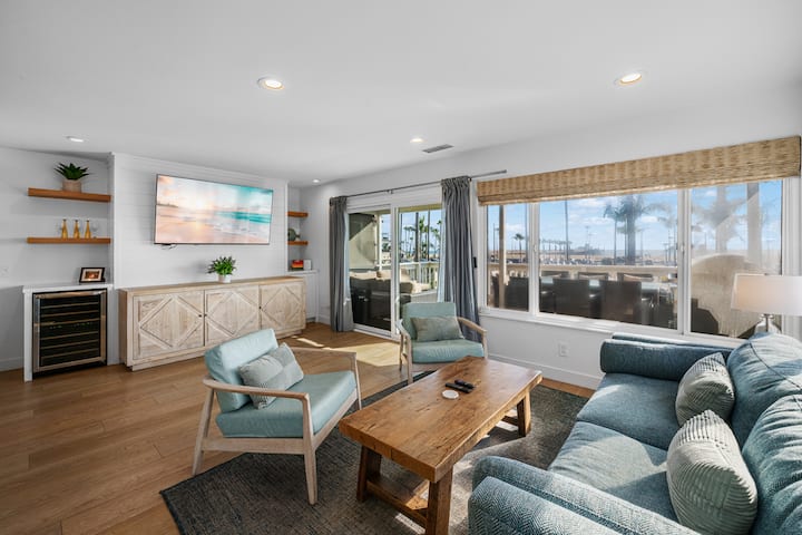 Relaxing 3br Beach Hideaway On Newport Boardwalk - Newport Beach, CA