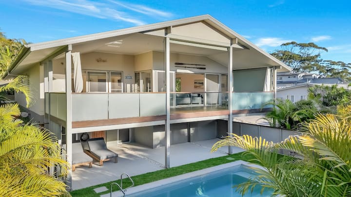 Loloma | Pool, Wifi, Sauna | Accom Holidays - Terrigal