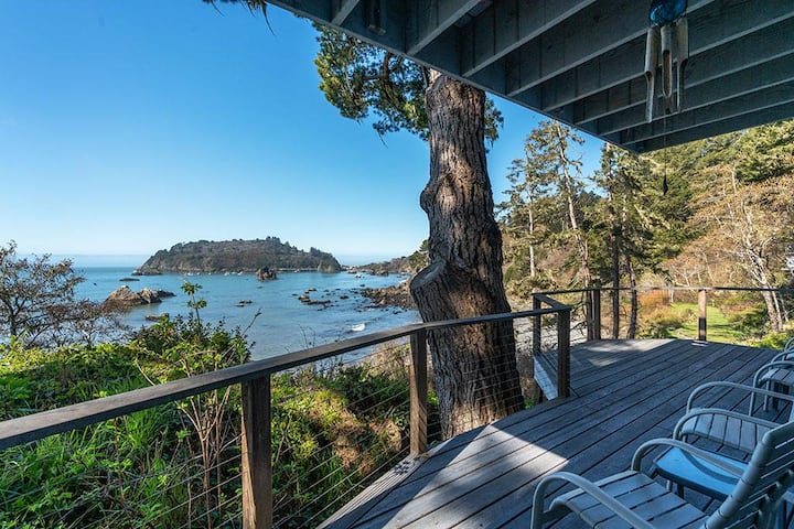 Raven House - Hot Tub, Romantic Ocean Views! - Trinidad, CA