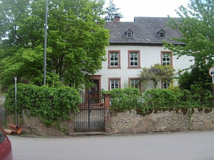 Ferienwohnung Mit Garten Und Parkplatz - Leiwen