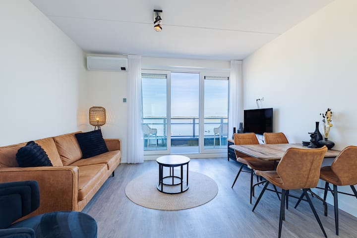 Waterfront Holiday App - With 2 Balconies. No 8-46 - Bruinisse