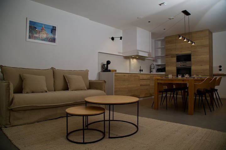 Suite 101 - Modern Well Equipped Apartment Centre - Vegadeo