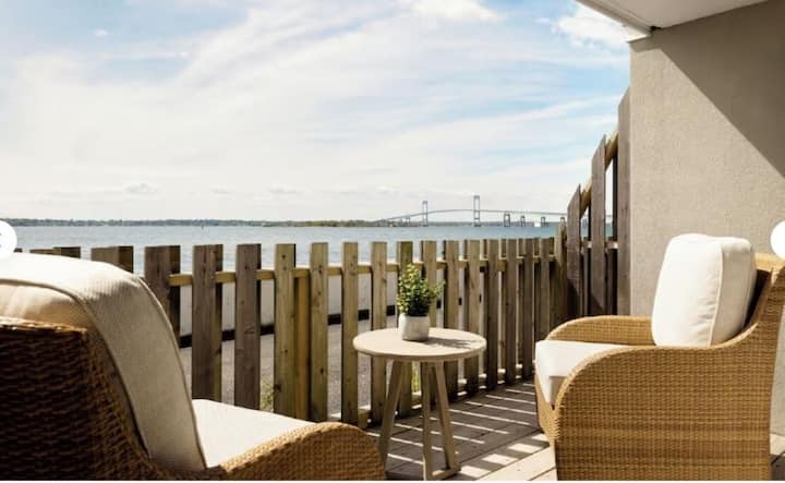 Scenic Newport Getaway, Room W/ Waterview - Newport, RI