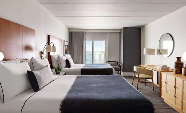 Water View Roow W/ Patio | Near Historic Downtown - Newport