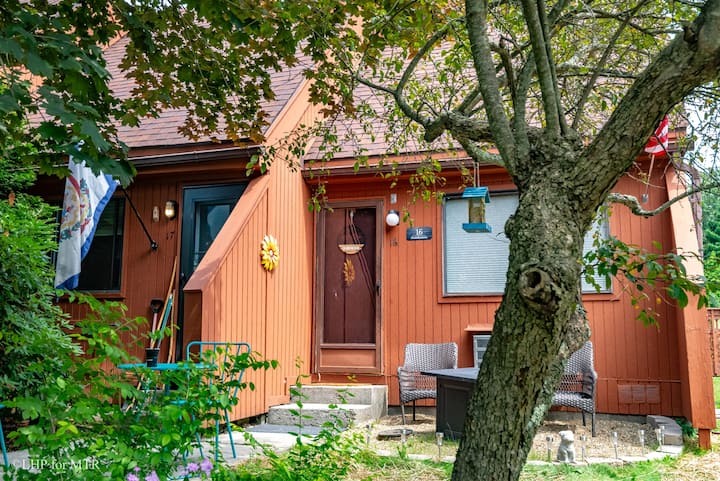 By Blackwater Falls & Davis - Pendletonheim 16 - Davis, WV