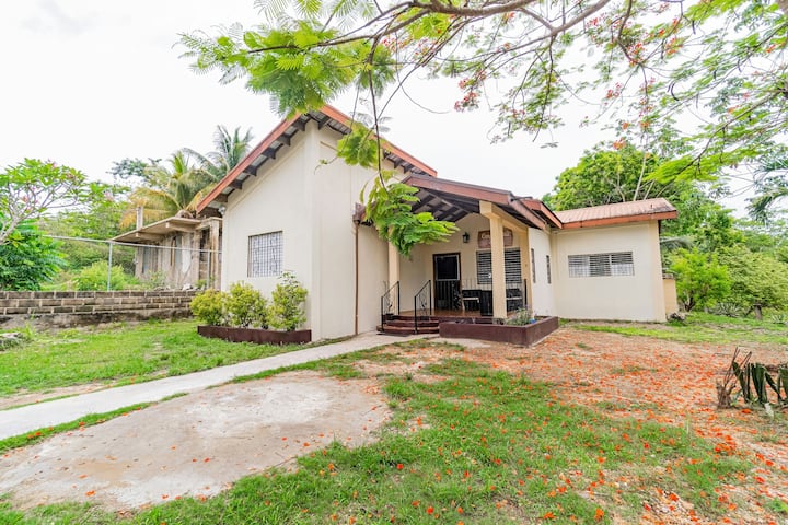 3 Br House With Patio, Hammock & High-speed Wifi - Belize